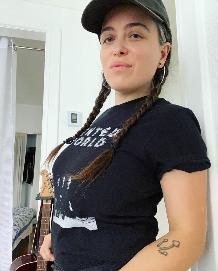 Episode 21: Trauma-Informed Polyamory with Clementine Morrigan - LindseyLockett.com